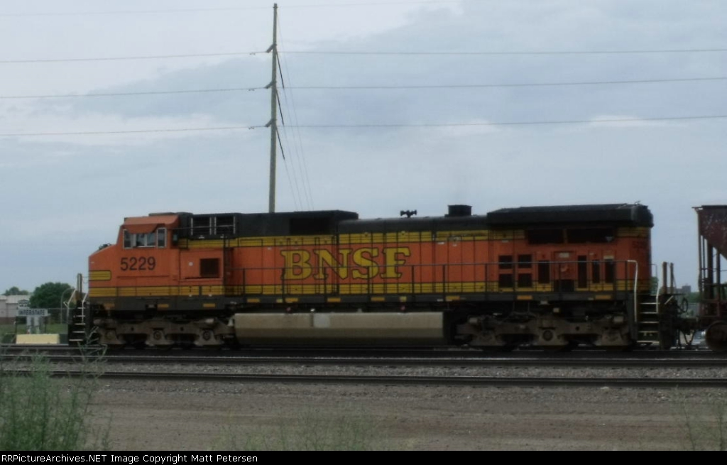 BNSF 5229